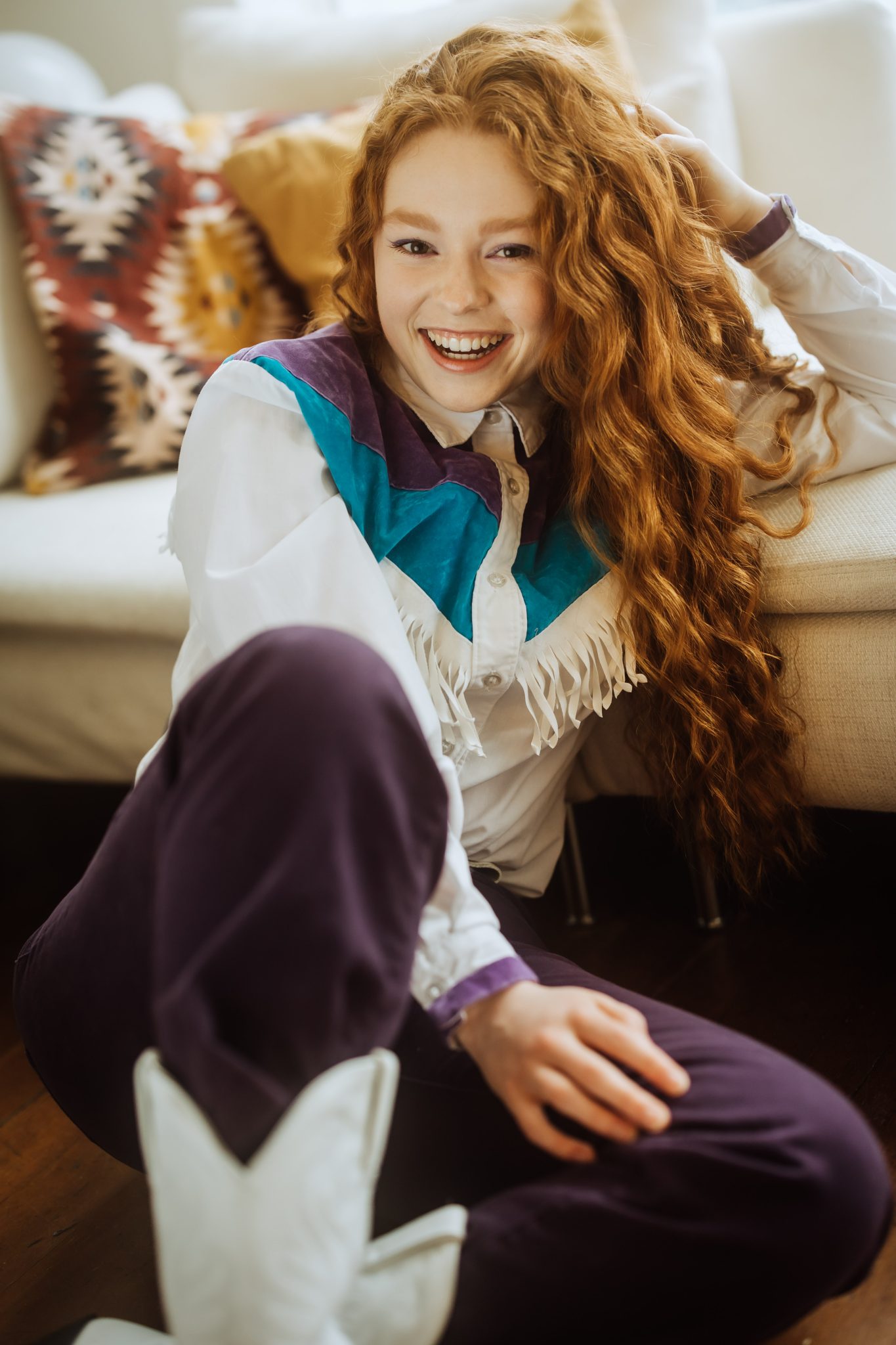 Visiting ‘Firefly Lane’ and ‘Riverdale’ with Kyra Leroux | TEENPLICITY